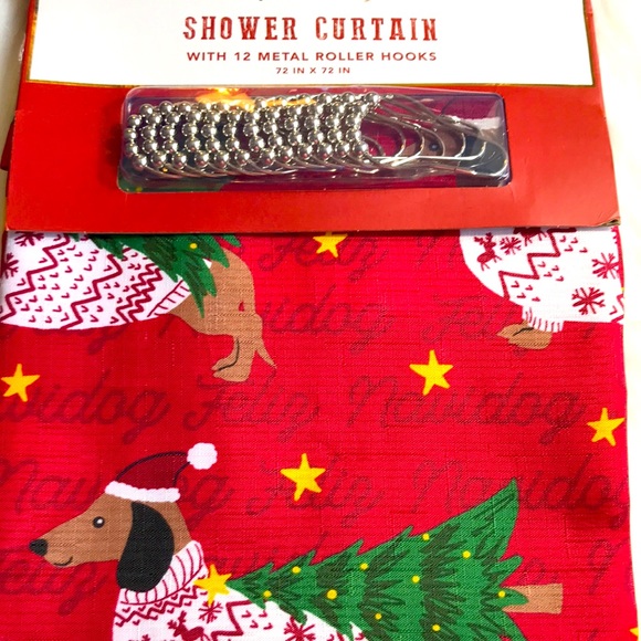 Santa Paws | Bath | Feliz Navidog Wiener With Christmas Tree Hat And ...